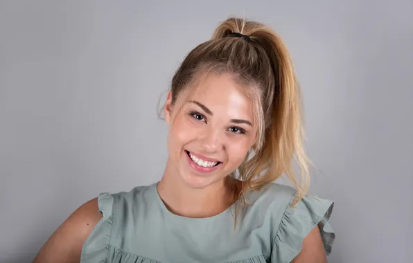 Wallpaper look, girl, smile, background, portrait, beautiful, Mia ...