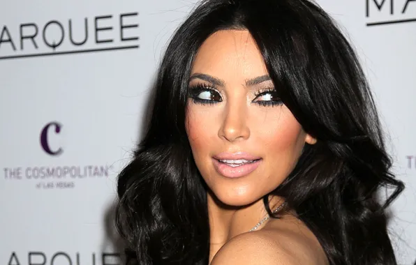 Download wallpaper look, model, actress, brunette, Kim Kardashian ...