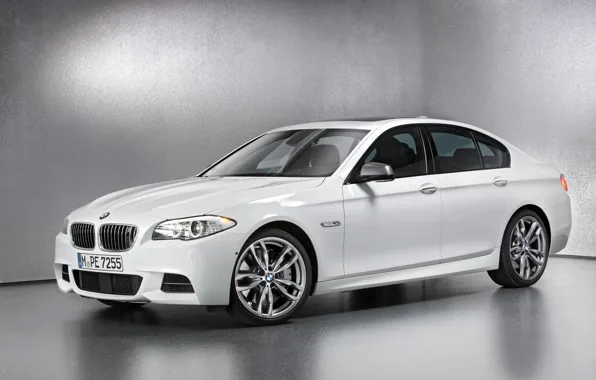 Download wallpaper sedan, white, BMW, M550 D, section bmw in resolution ...