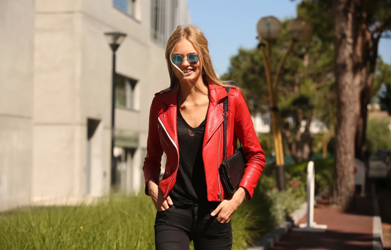 Wallpaper hair, look, glasses, smile, Romy Strayed, street, Victoria’s ...