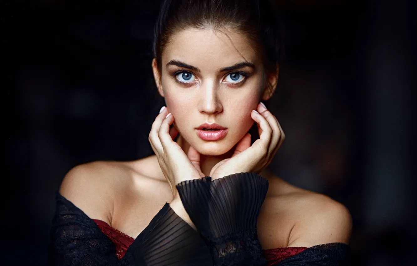 Wallpaper Girl Portrait Brunette Beauty Blue Eyed George