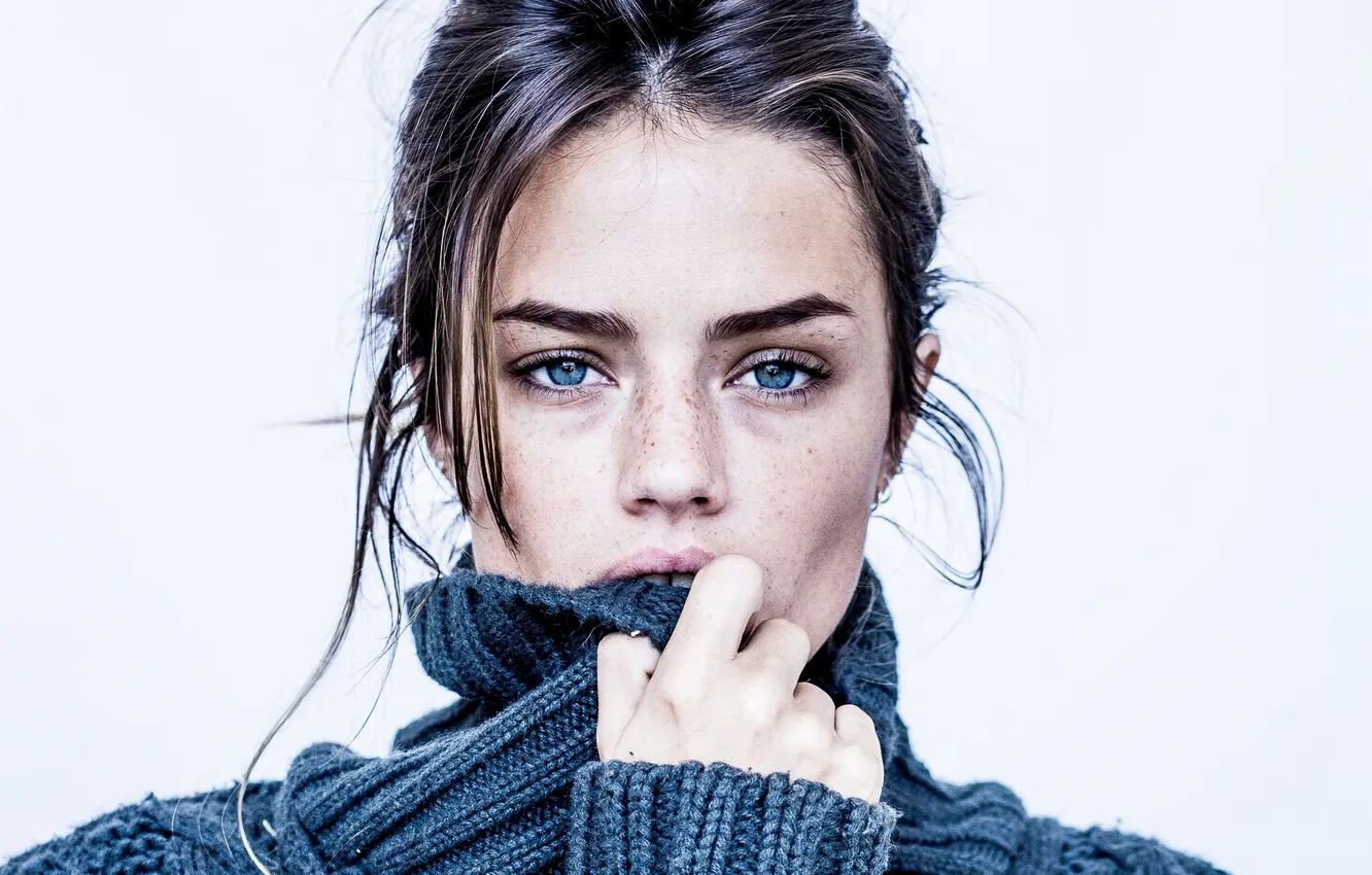 Wallpaper girl, blue eyes, model, beauty, look, freckles, sweater, Jess ...