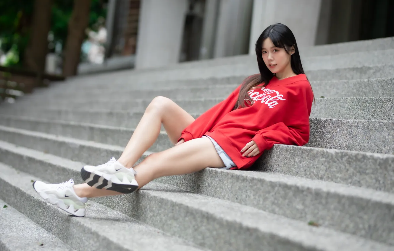 Wallpaper look, pose, model, shorts, portrait, makeup, brunette ...