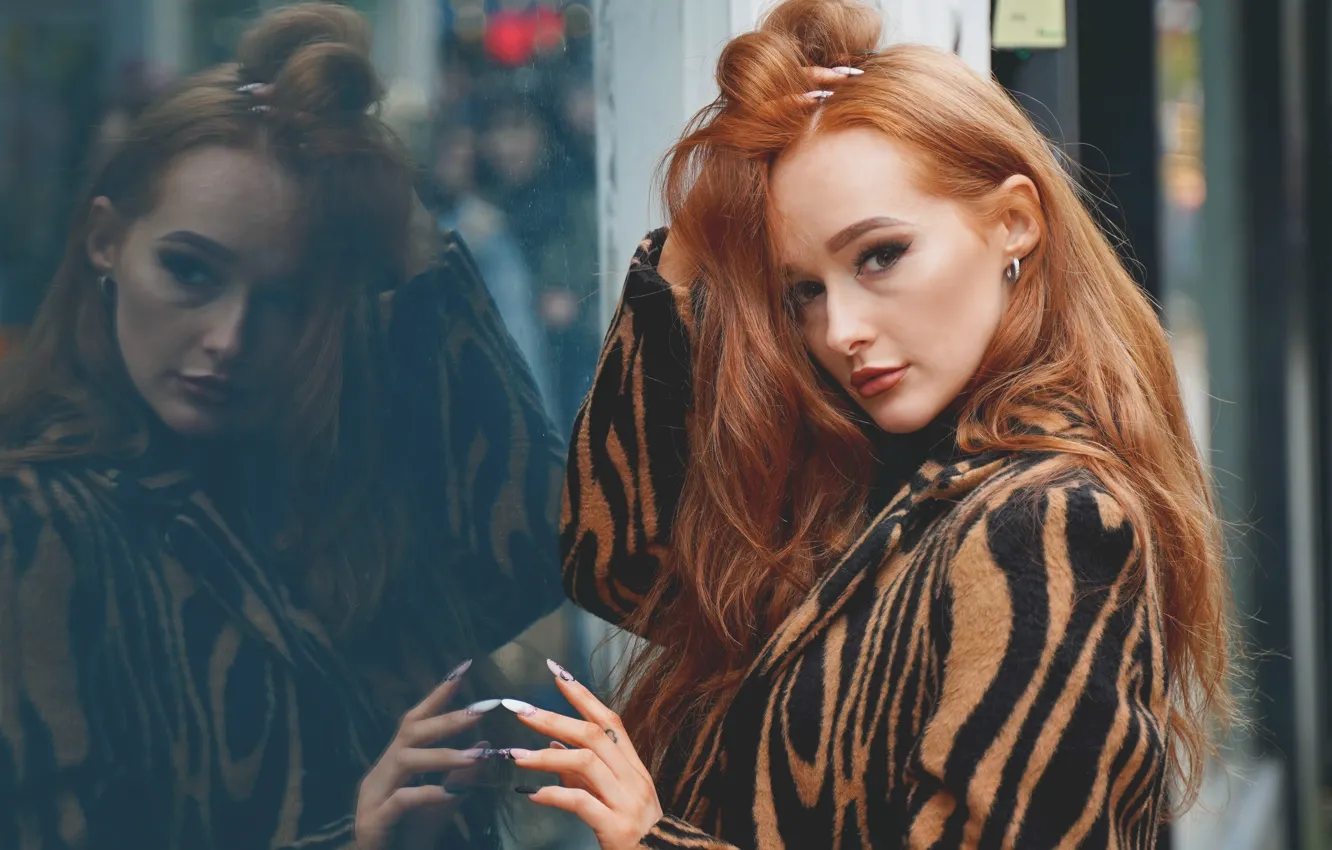 Wallpaper look, glass, girl, face, pose, reflection, hand, red for ...