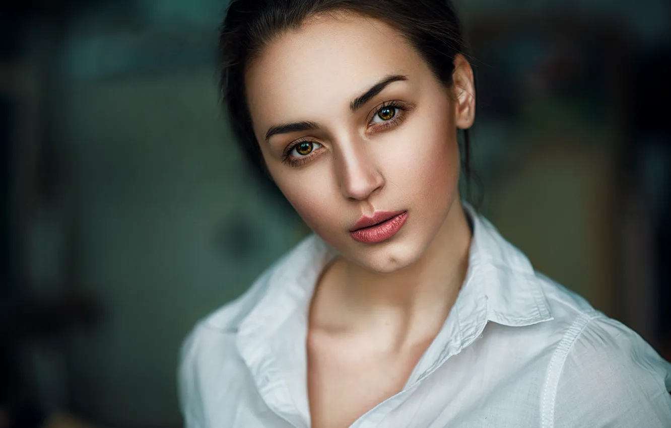 Wallpaper Look Girl Face Model Portrait Brunette Light Shirt For