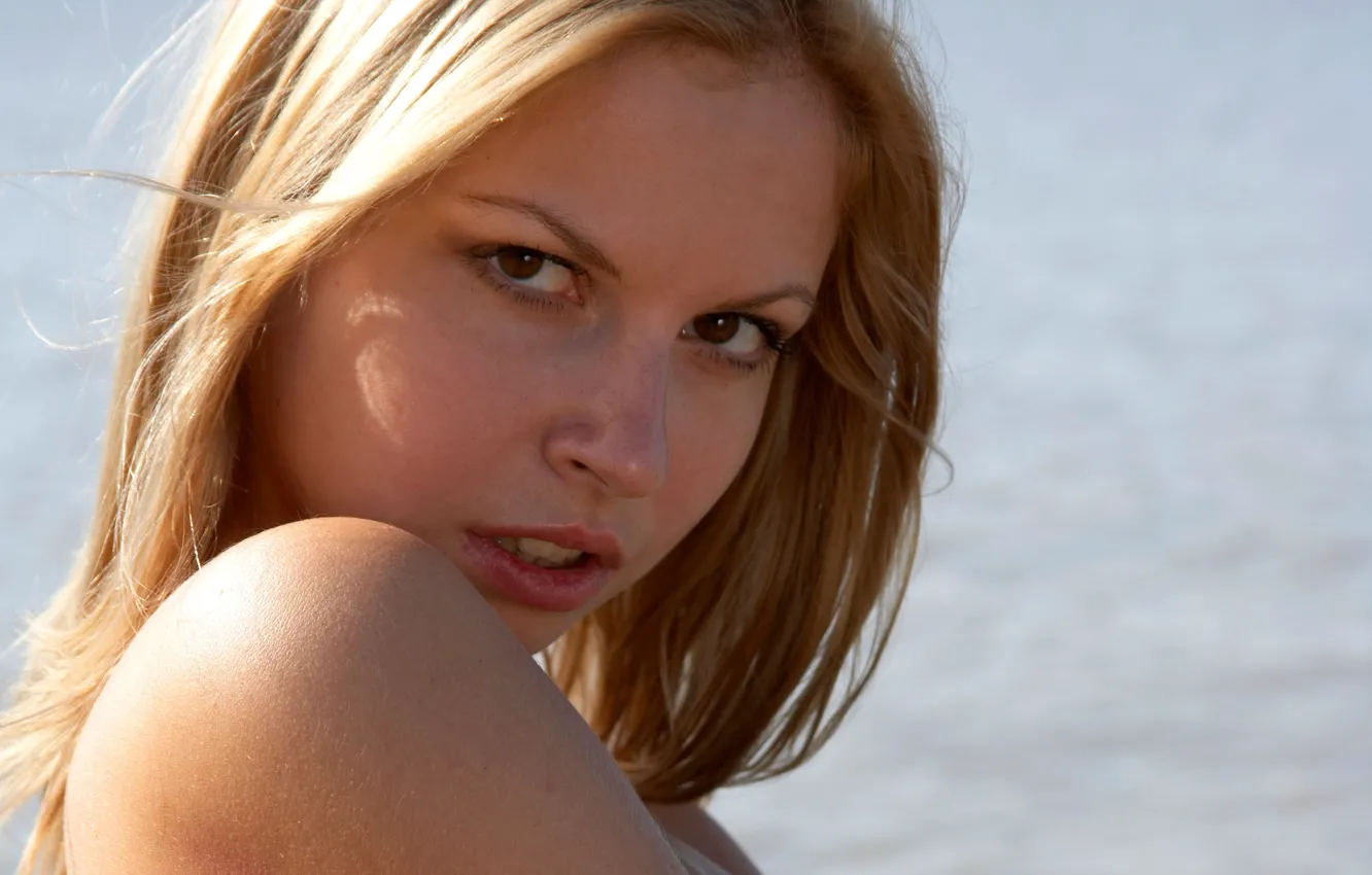 Wallpaper Girl Long Hair Beautiful Pretty Lips Face Attractive 8086