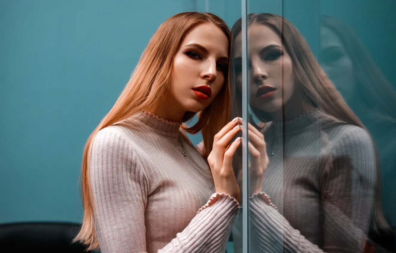 Wallpaper look, girl, pose, reflection, model, portrait, hands, makeup ...