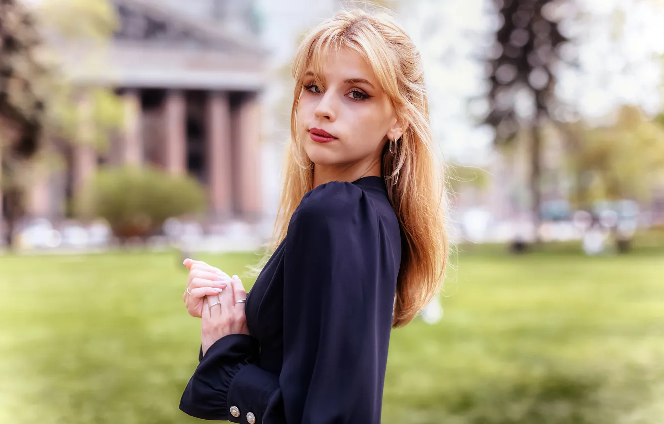 Wallpaper look, girl, portrait for mobile and desktop, section девушки ...