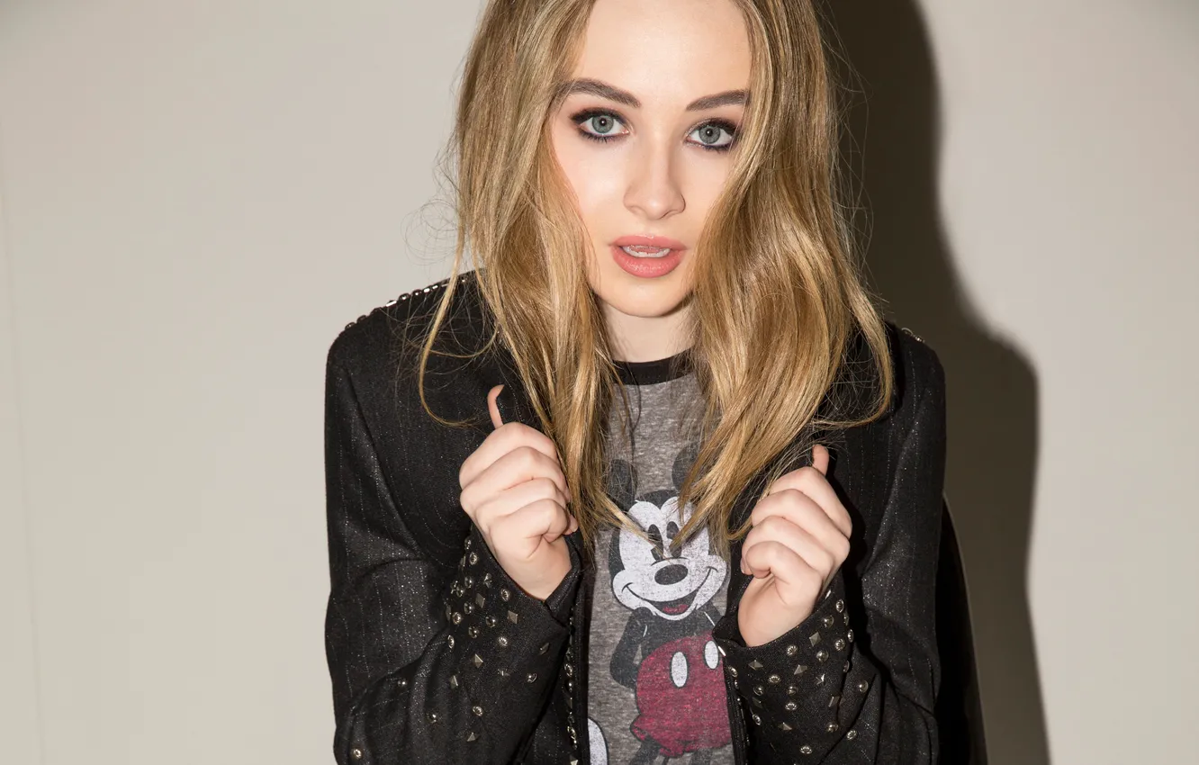 Wallpaper look, girl, face, pose, shadow, makeup, singer, Sabrina ...