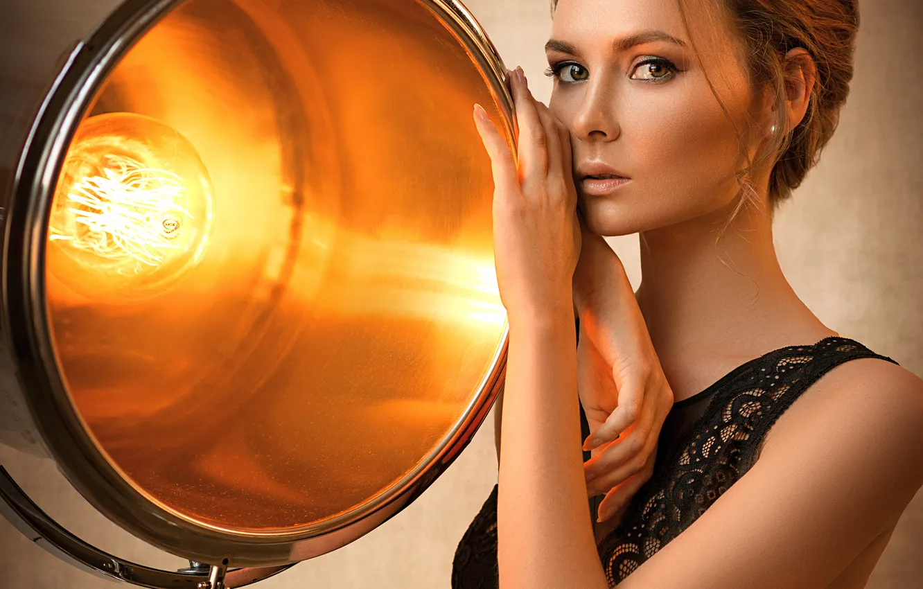 Wallpaper look, girl, face, pose, hands, spotlight, Stanislav Maksimov ...