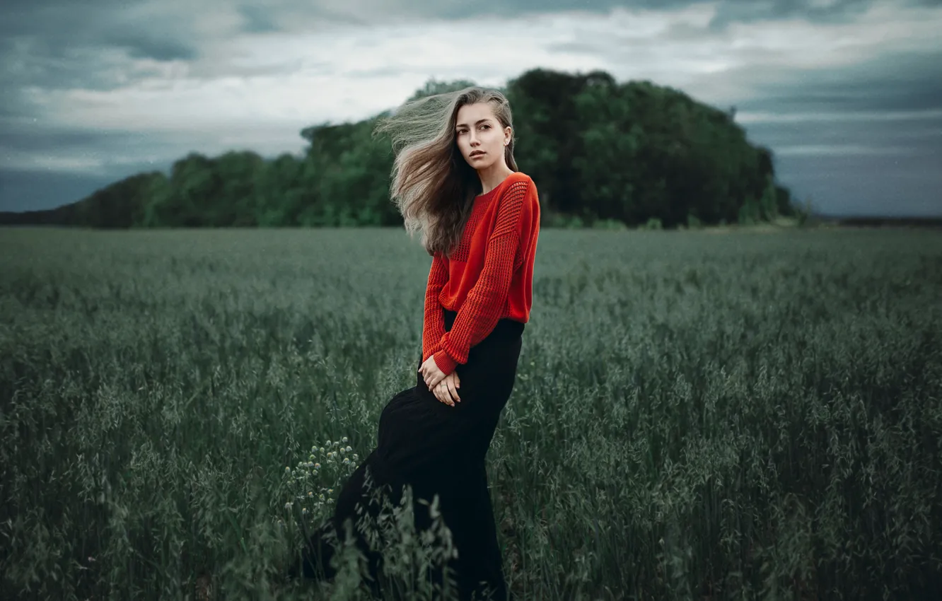 Wallpaper Field Look Girl Face Green Sweetheart Skirt Portrait