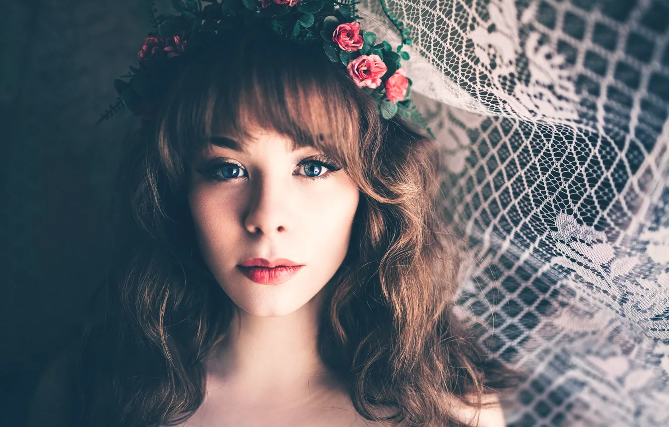 Wallpaper makeup, sponge, wreath, Danielle Merlino for mobile and ...