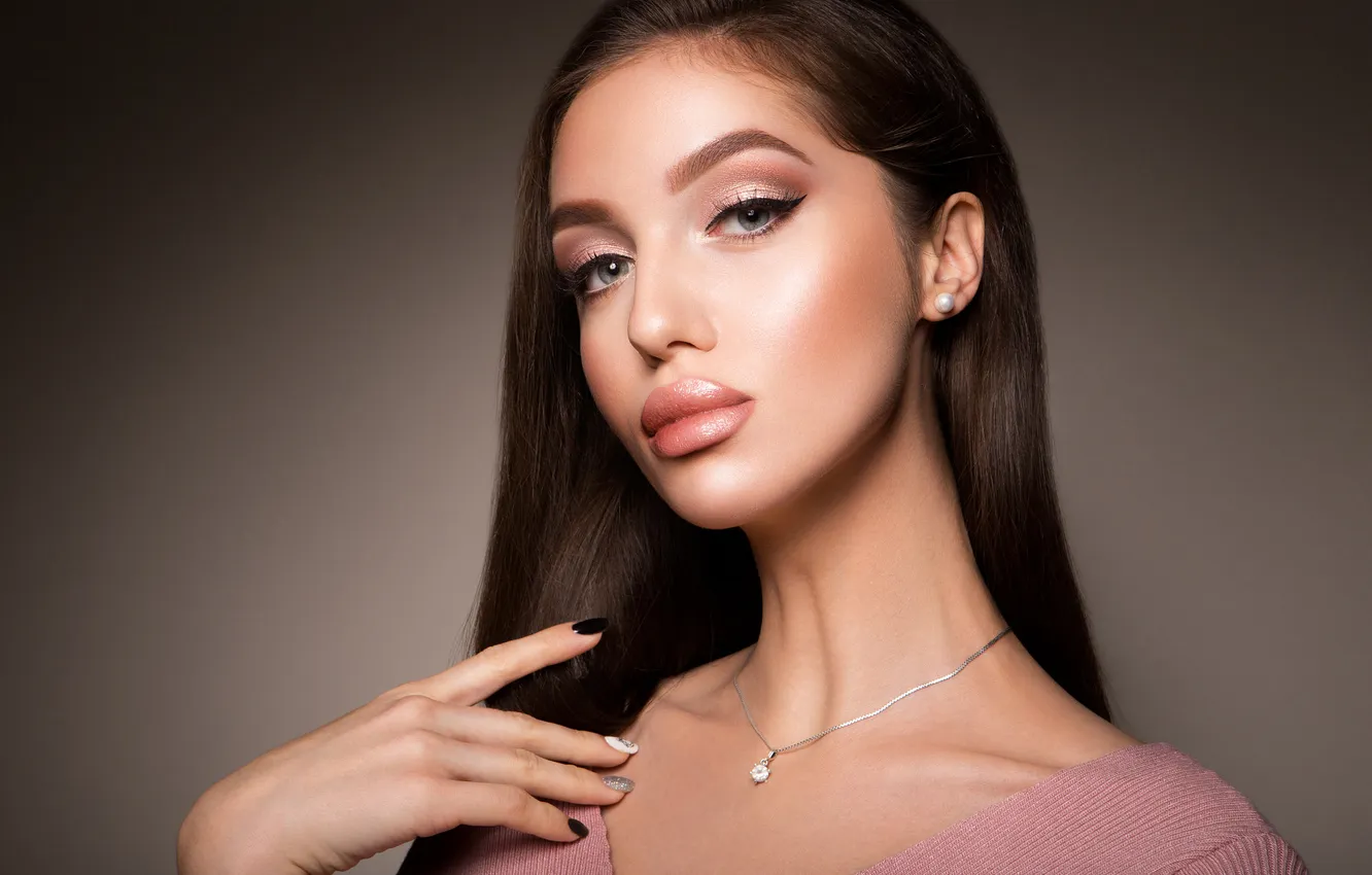 Wallpaper look, pose, background, model, hand, portrait, makeup ...