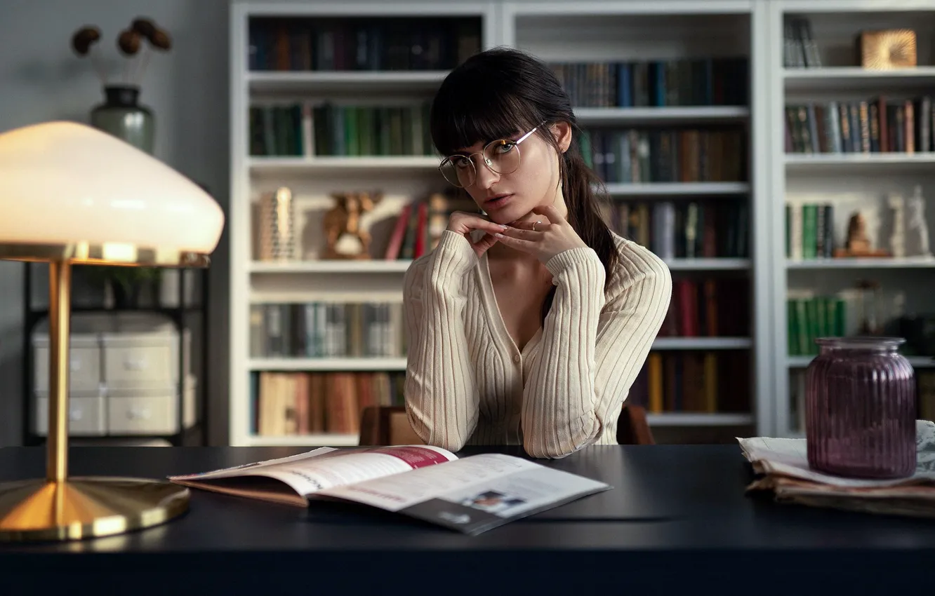 Wallpaper look, girl, model, books, brunette, journal, long hair, at ...