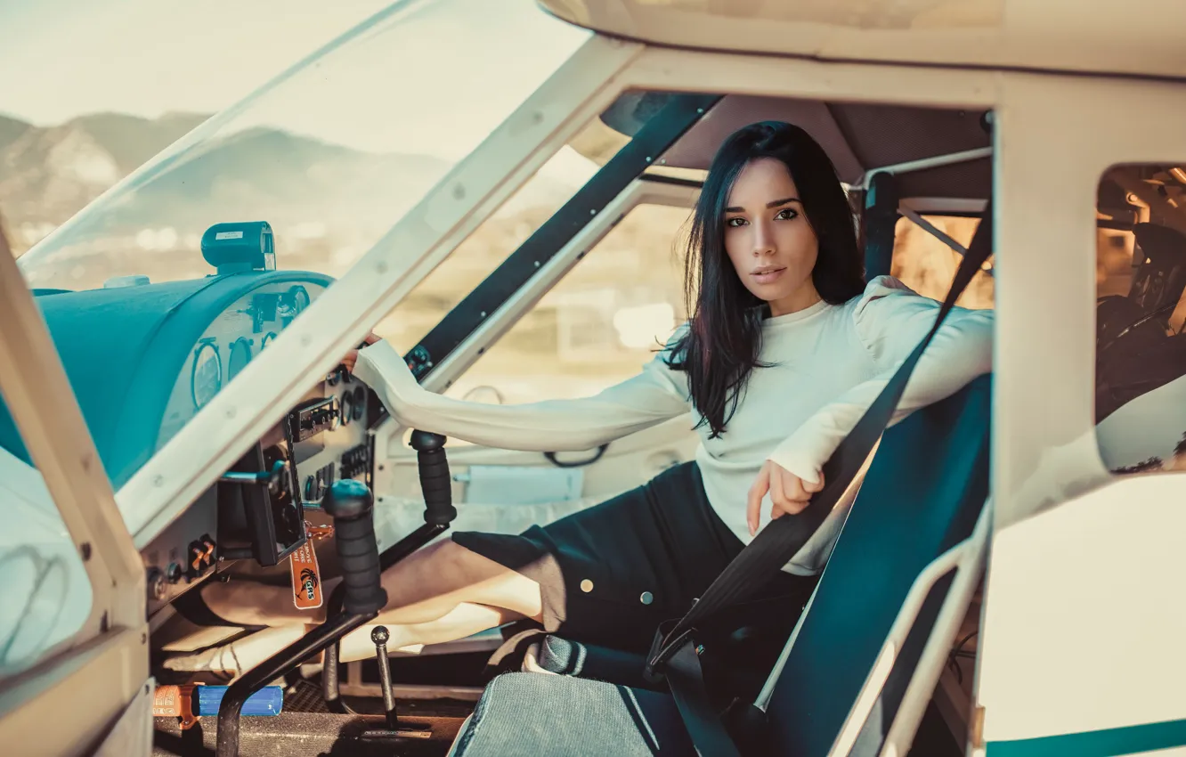 Wallpaper look, girl, pose, cabin, the plane, Jessica, Nicholas David ...