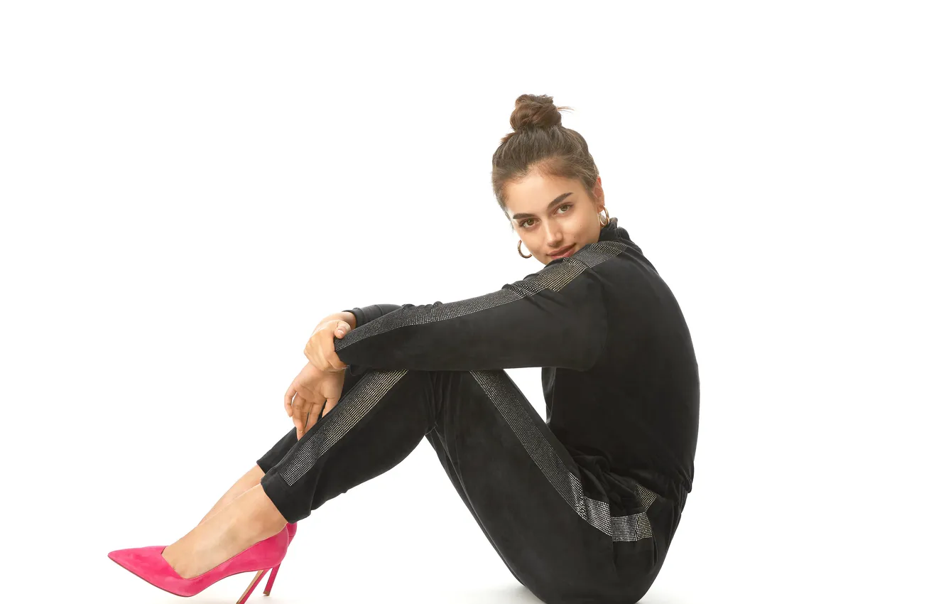 Wallpaper girl, beautiful, model, sweet, look, high heels, long-haired ...