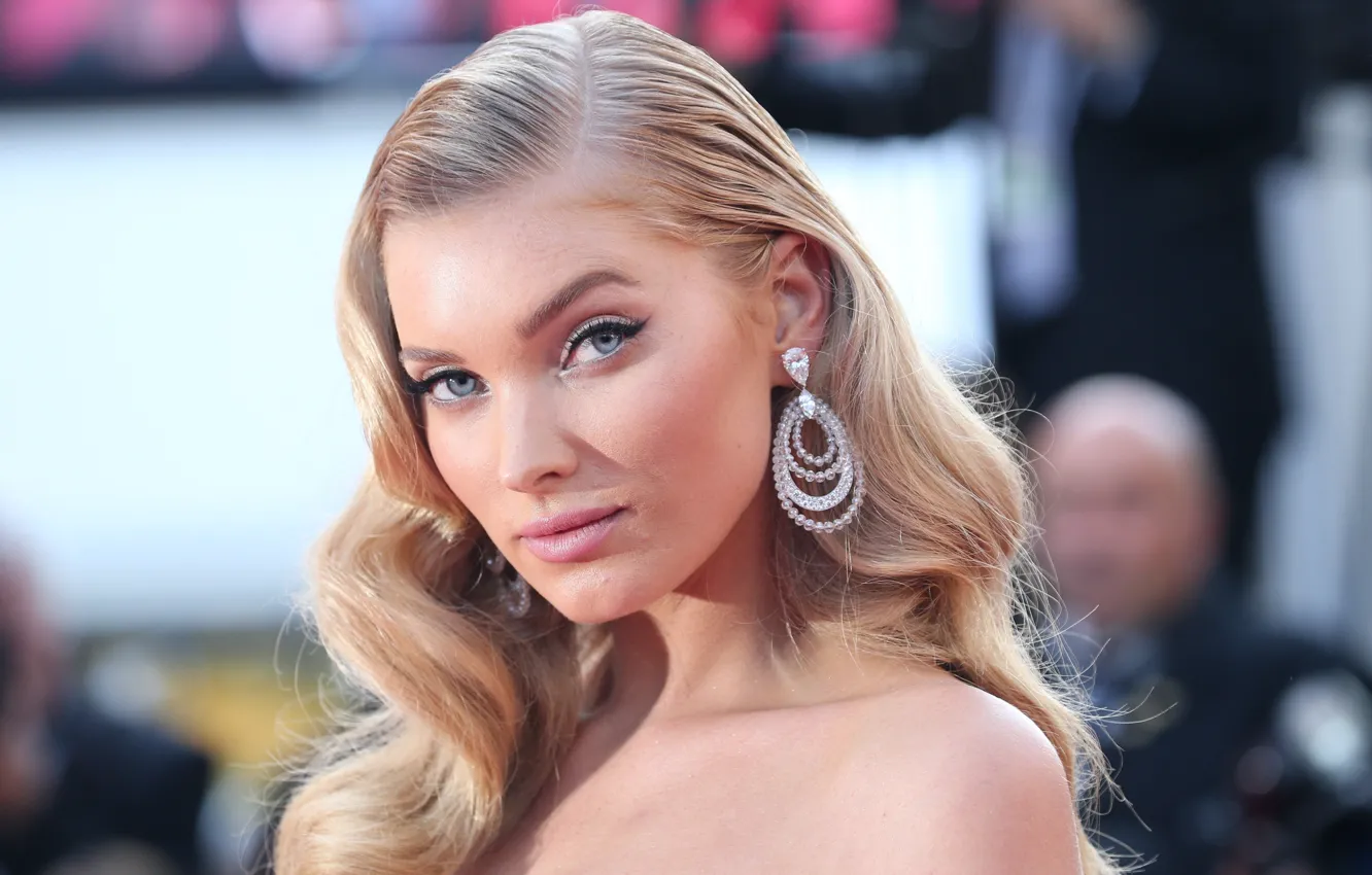 Wallpaper look, pose, model, hairstyle, blonde, photoshoot, model, hair ...