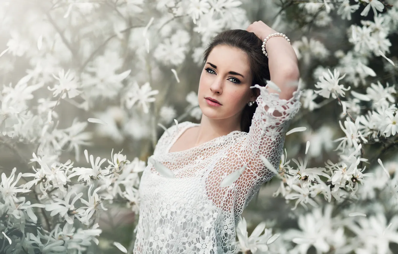 Wallpaper look, girl, face, pose, portrait, makeup for mobile and ...