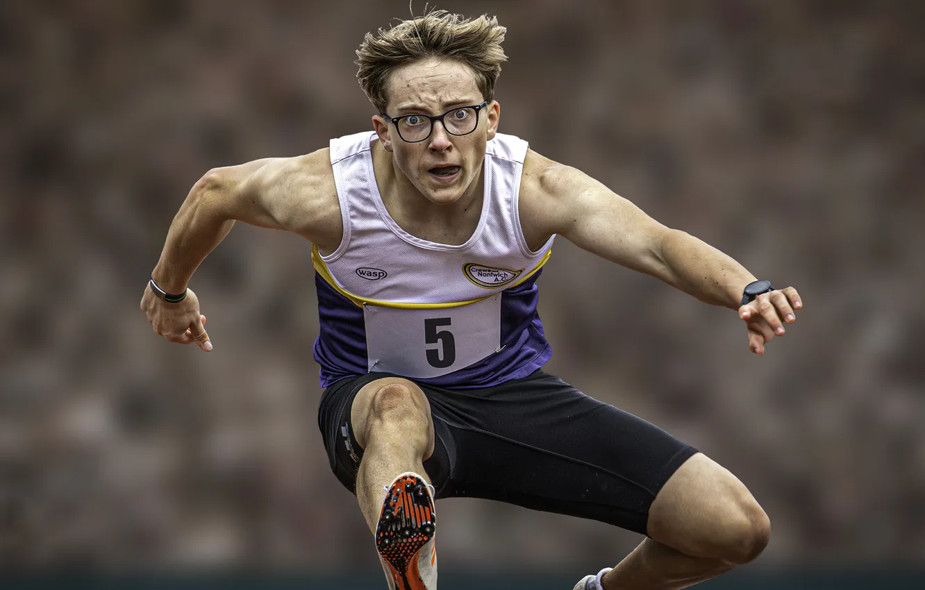 Wallpaper competition, athlete, concentration, running, effort, bounce ...