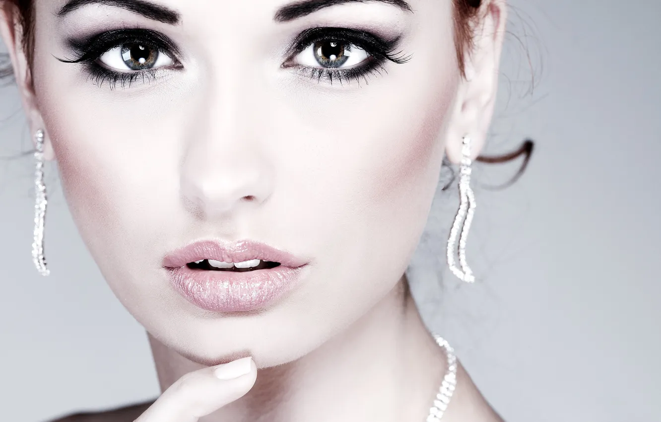 Wallpaper Eyes Girl Eyelashes Background Model Hand Earrings