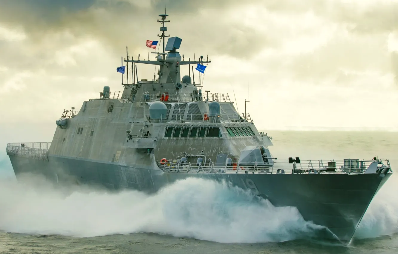 Wallpaper The littoral combat ship, USS St. Louis, LCS - 19 for mobile ...