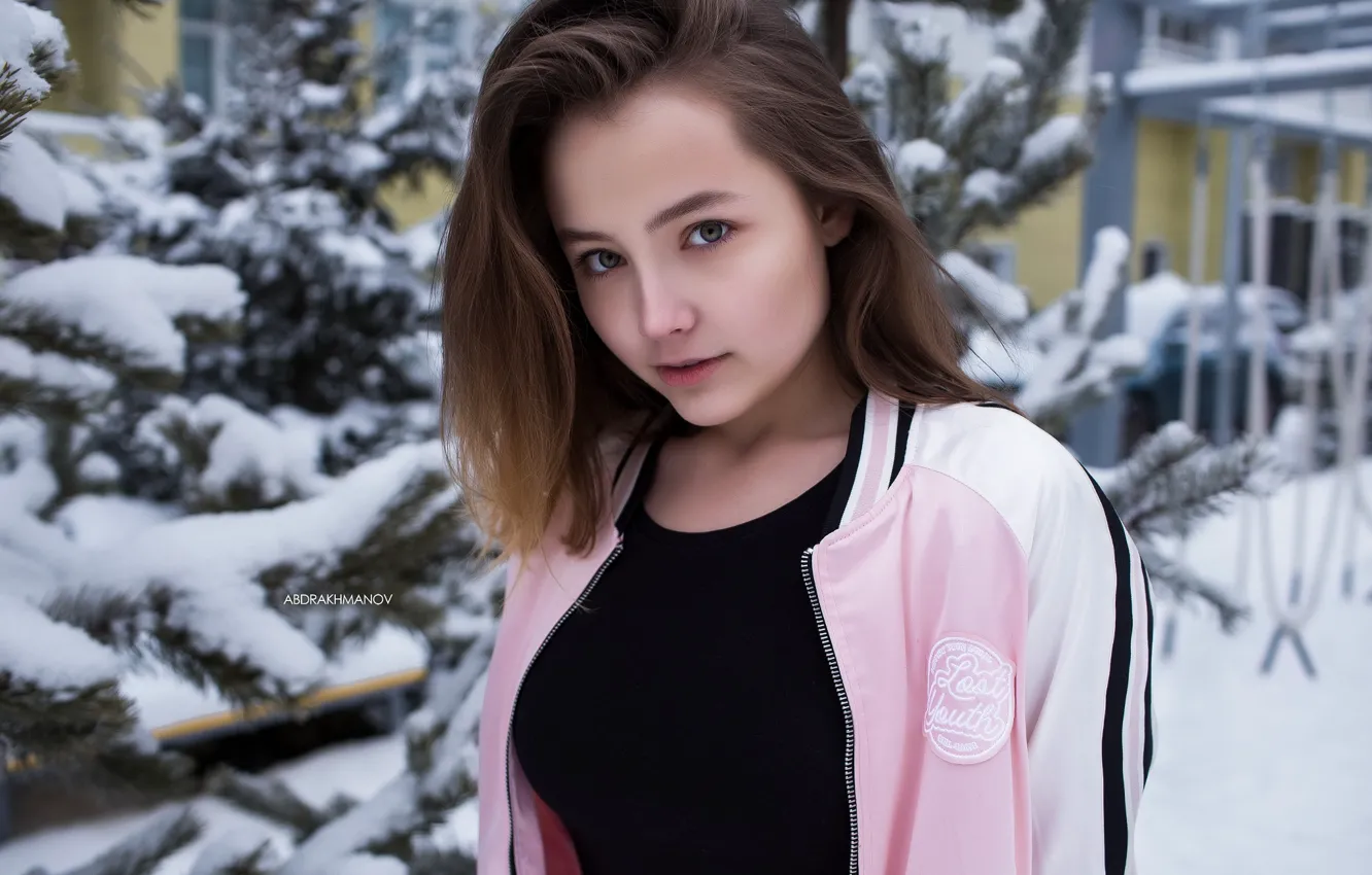 Wallpaper winter, look, snow, model, portrait, makeup, hairstyle, brown ...