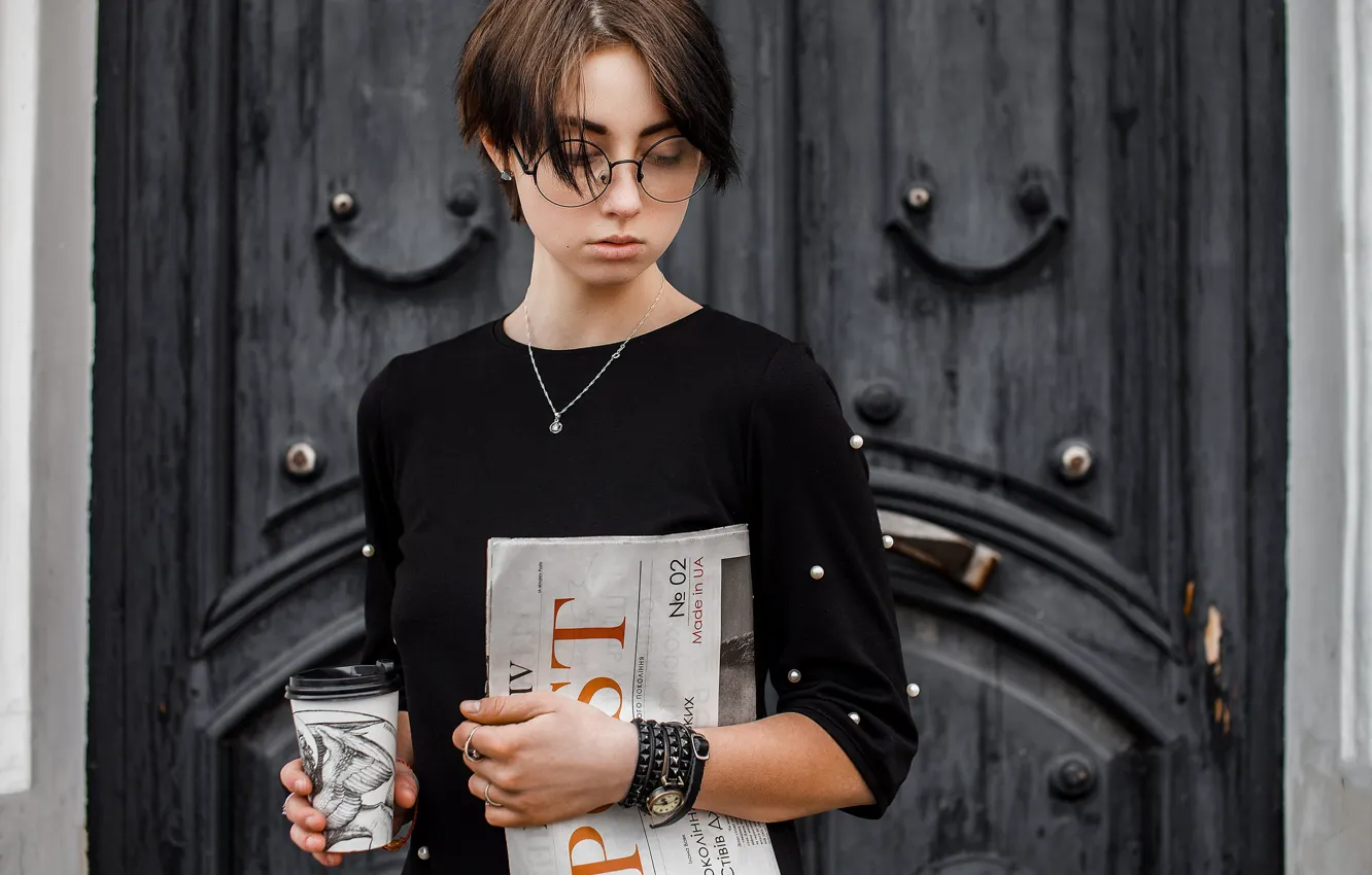 Wallpaper glasses, newspaper, sponge, hairstyle, photographer Yuri Stepanov images for desktop ...