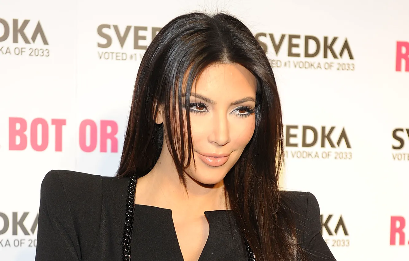 Wallpaper look, model, actress, brunette, Kim Kardashian for mobile and ...