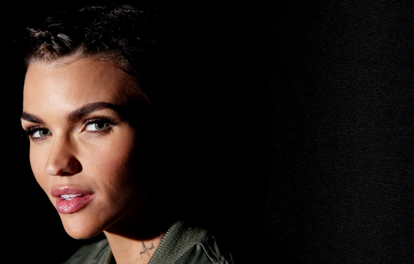 Wallpaper look, model, makeup, singer, TV presenter, DJ, singer ...