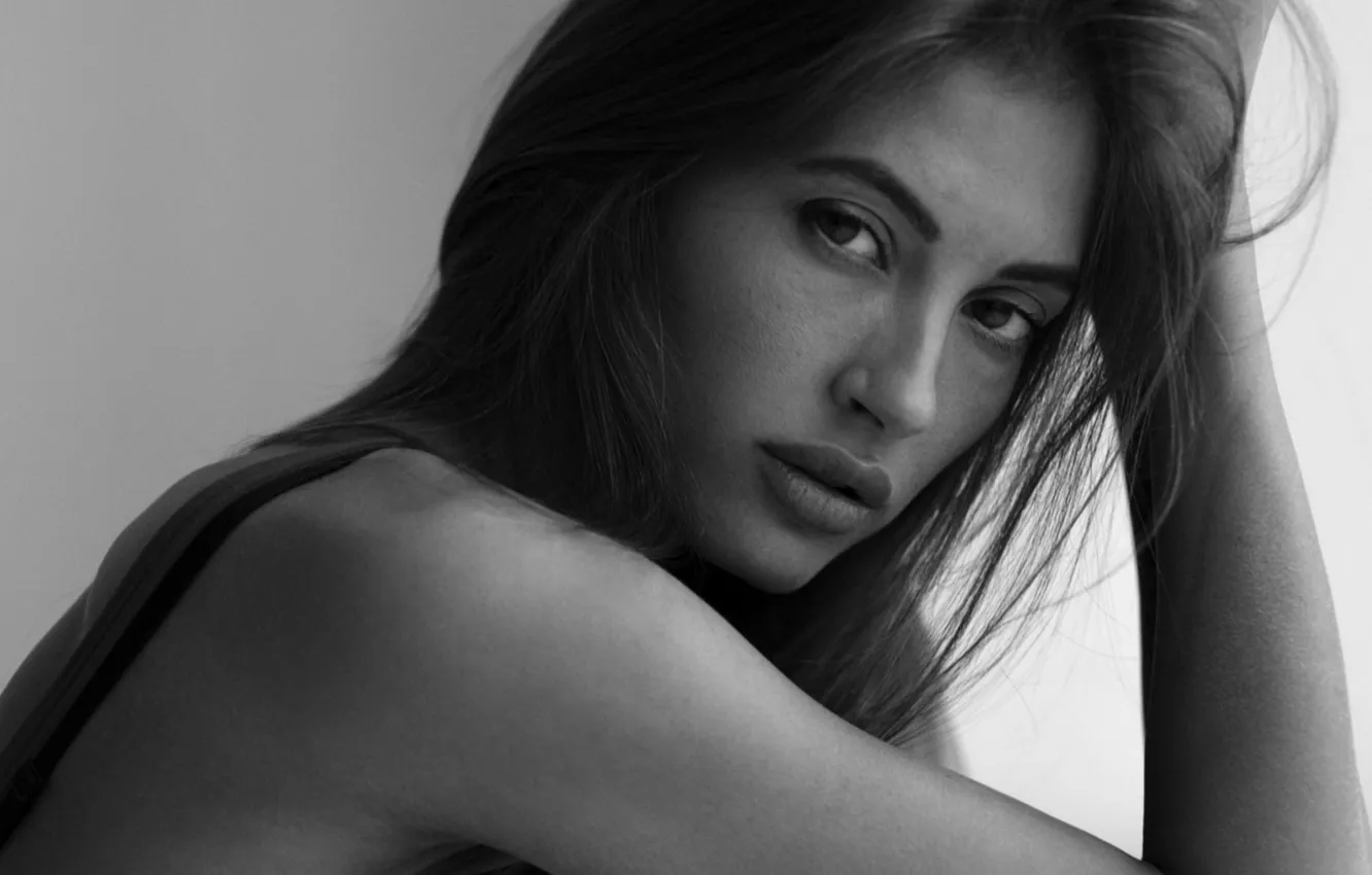 Wallpaper black&white, girl, monochrome, beauty, hair, look, Taya Vais ...