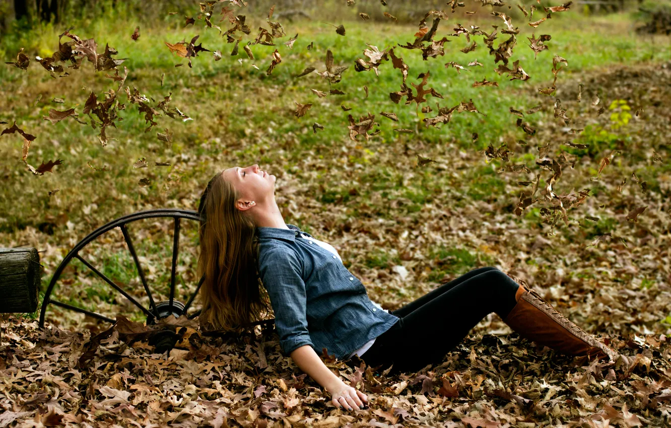 Wallpaper autumn, leaves, girl, flight, falling for mobile and desktop ...