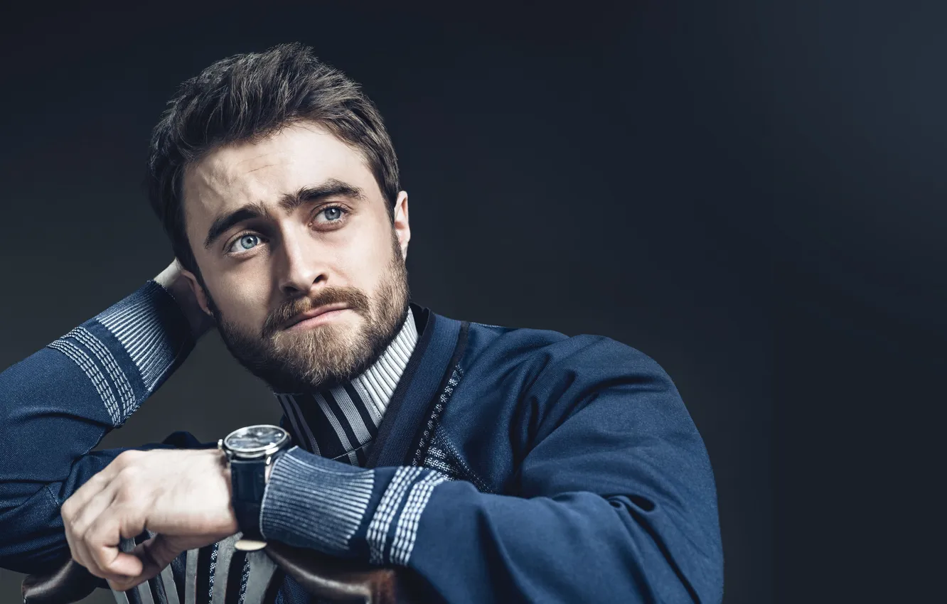 Wallpaper background, portrait, chair, actor, Daniel Radcliffe ...