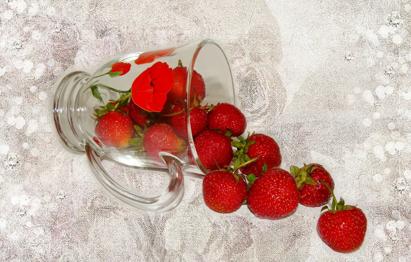 Wallpaper berries, taste, strawberry, author's photo by Elena Anikina ...