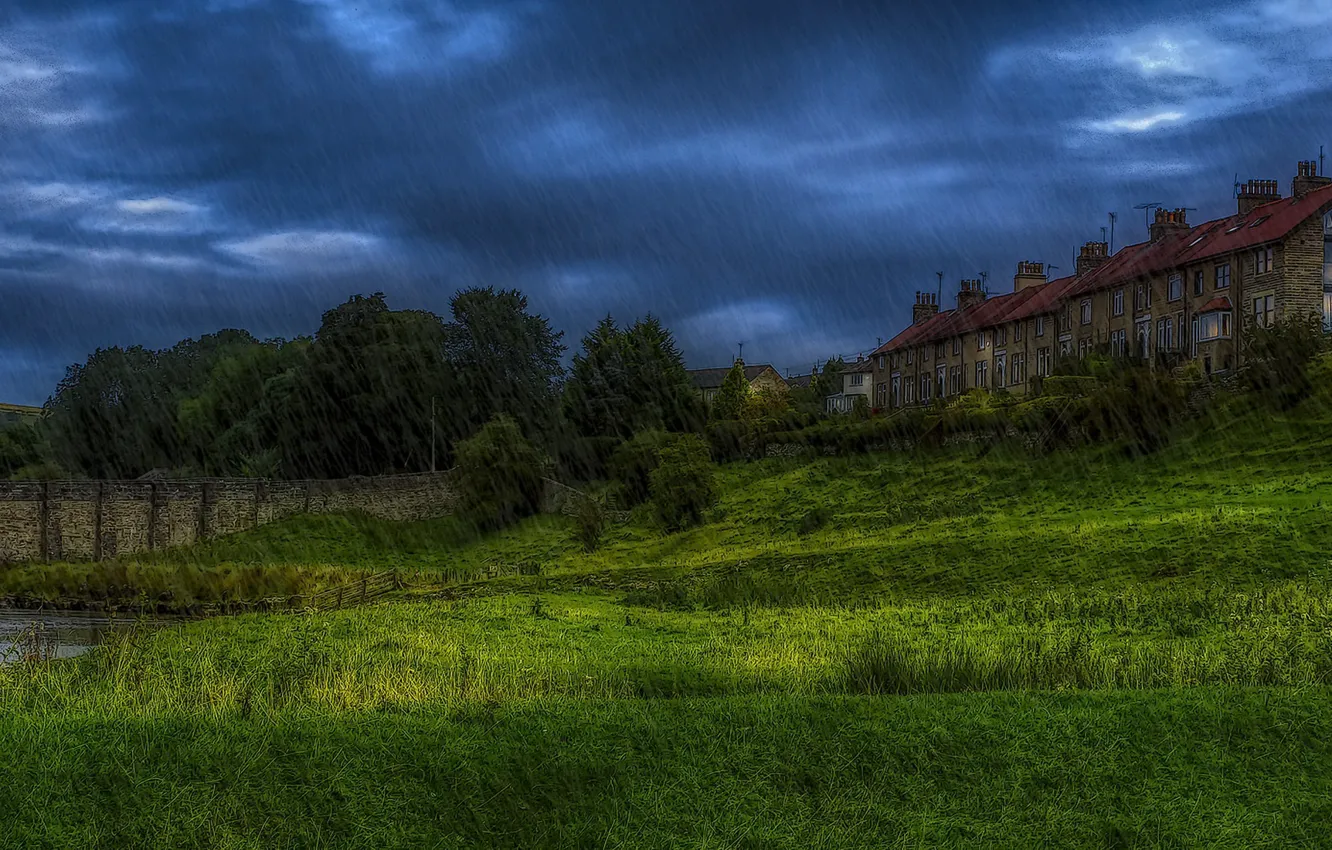 Wallpaper England, Craven District, Threshfield, House on the Hill for ...