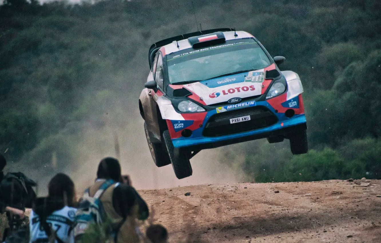 Wallpaper jump, ford, rally, wrc, fiesta, lotos, robert kubica for ...