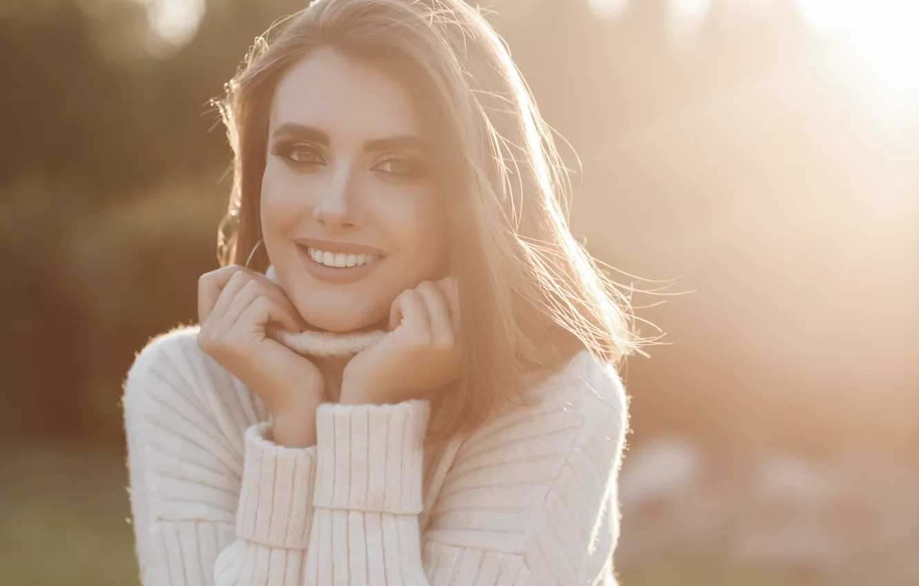 Wallpaper look, girl, rays, light, nature, face, pose, fog for mobile ...