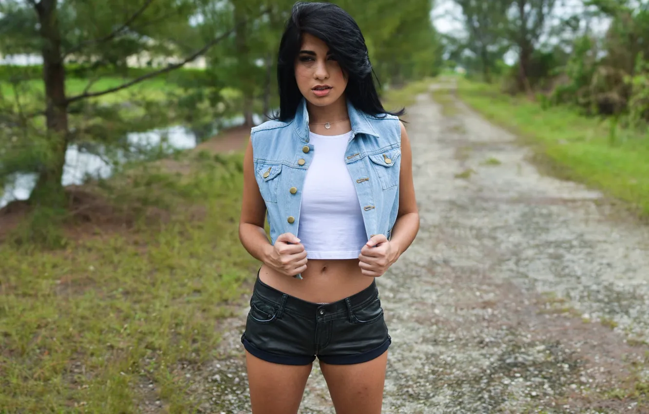 Wallpaper shorts, model, women, t-shirt, portrait, Women Outdoors for ...