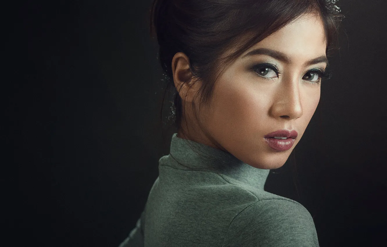 Wallpaper look, pose, model, portrait, makeup, brunette, hairstyle ...
