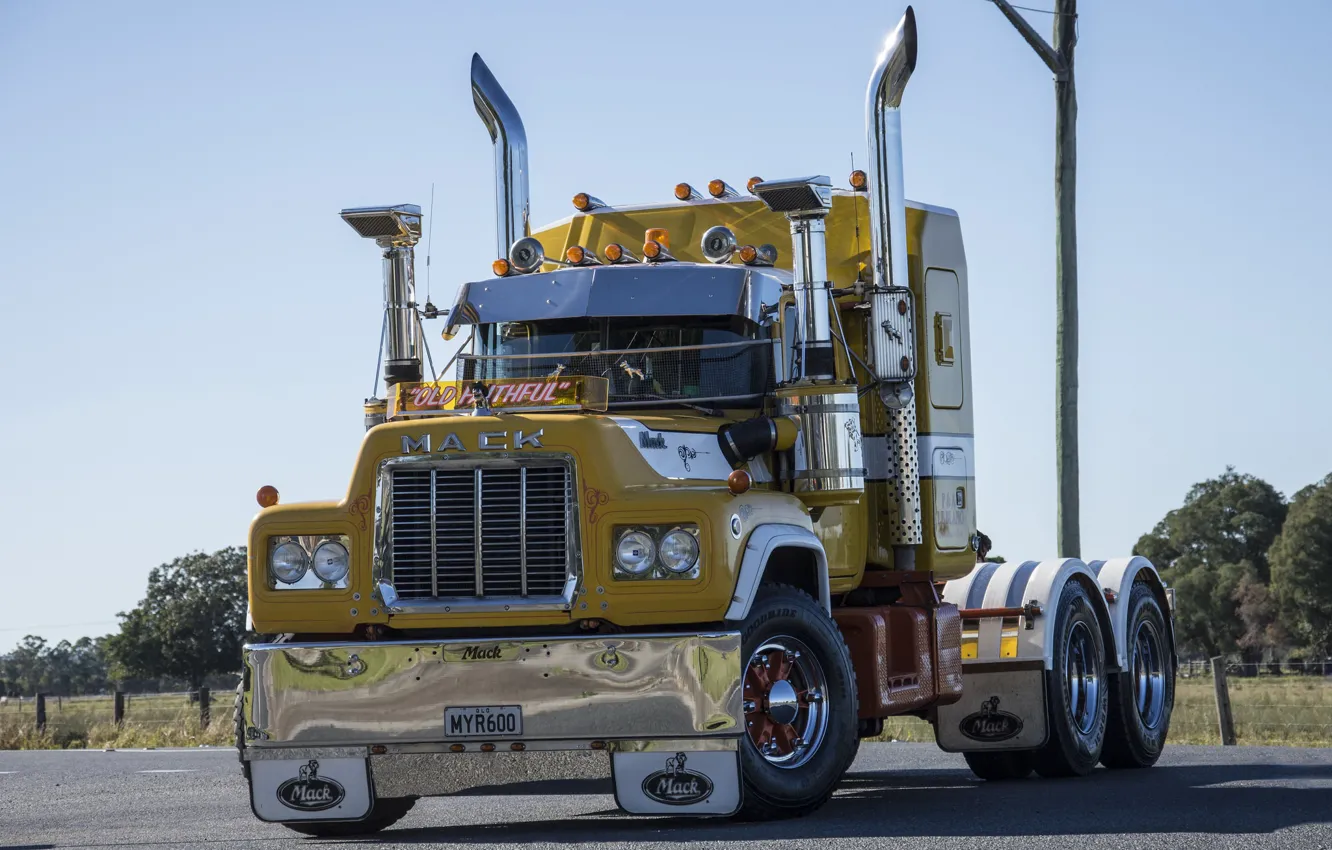 Wallpaper Series, Yellow, Mack, DMM images for desktop, section ...