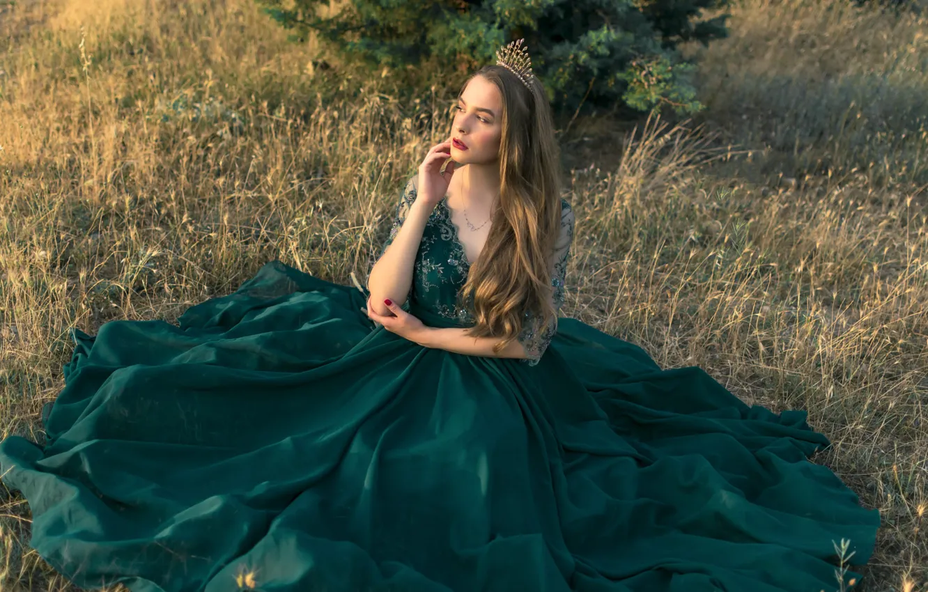 Wallpaper Grass Look Girl Light Nature Face Pose Style Images