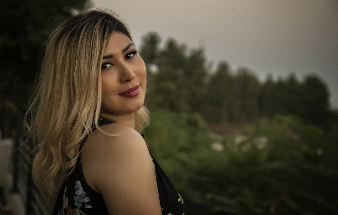 Wallpaper girl, long hair, beautiful, look, blonde, Tajikistan ...
