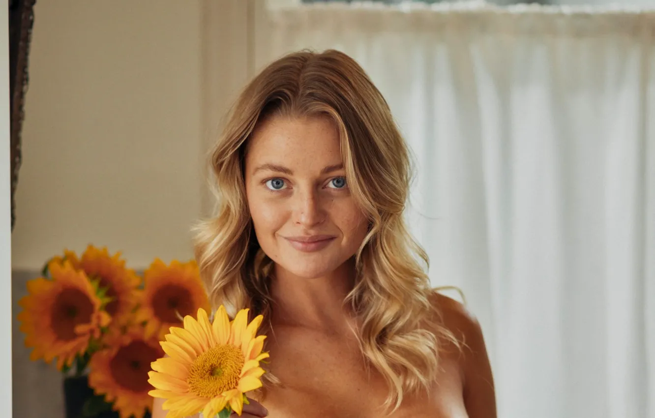 Wallpaper cleavage, flower, woman, young, smile, blue eyes, model, lips ...