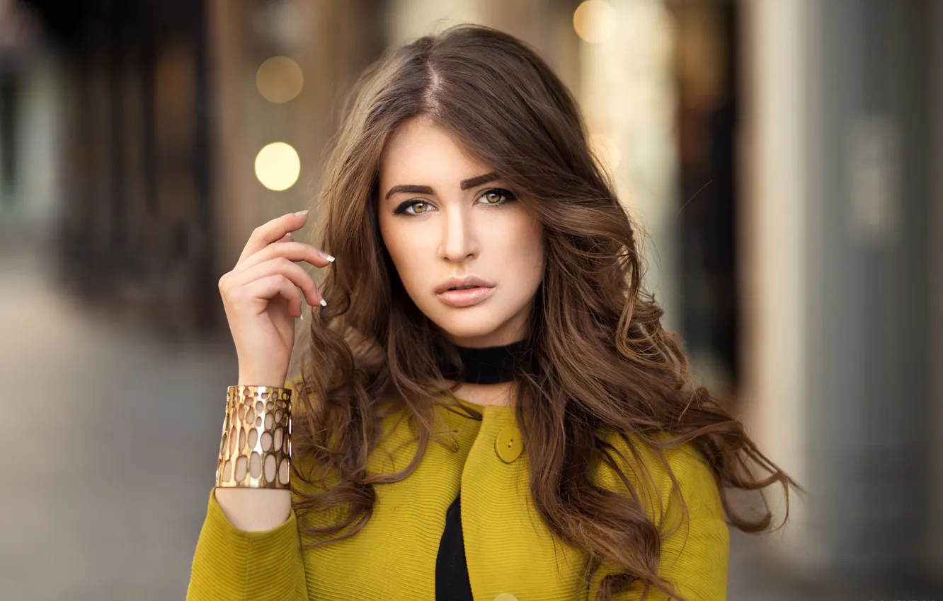 Wallpaper Look Pose Glare Background Model Hand Portrait Makeup