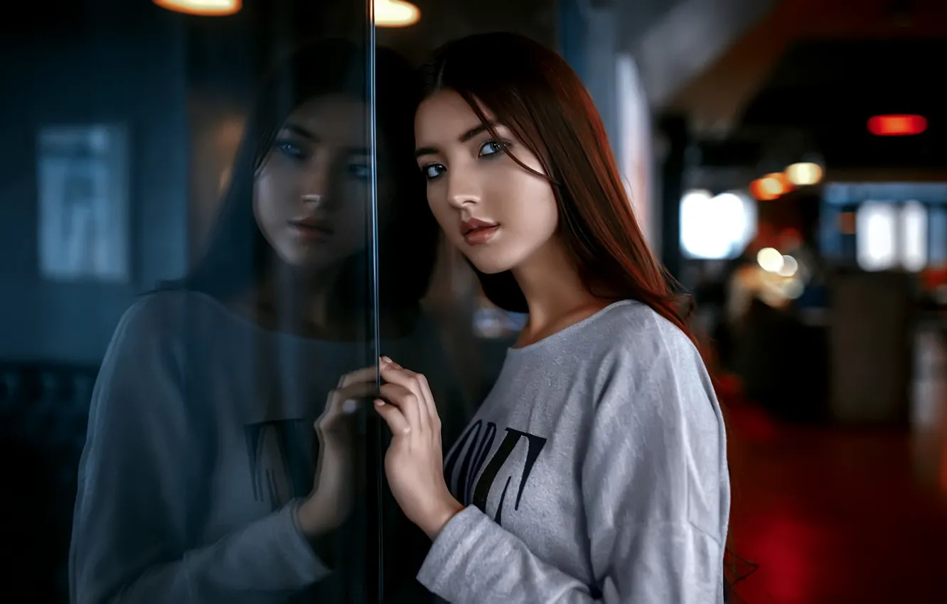 Wallpaper look, pose, reflection, model, portrait, makeup, hairstyle ...