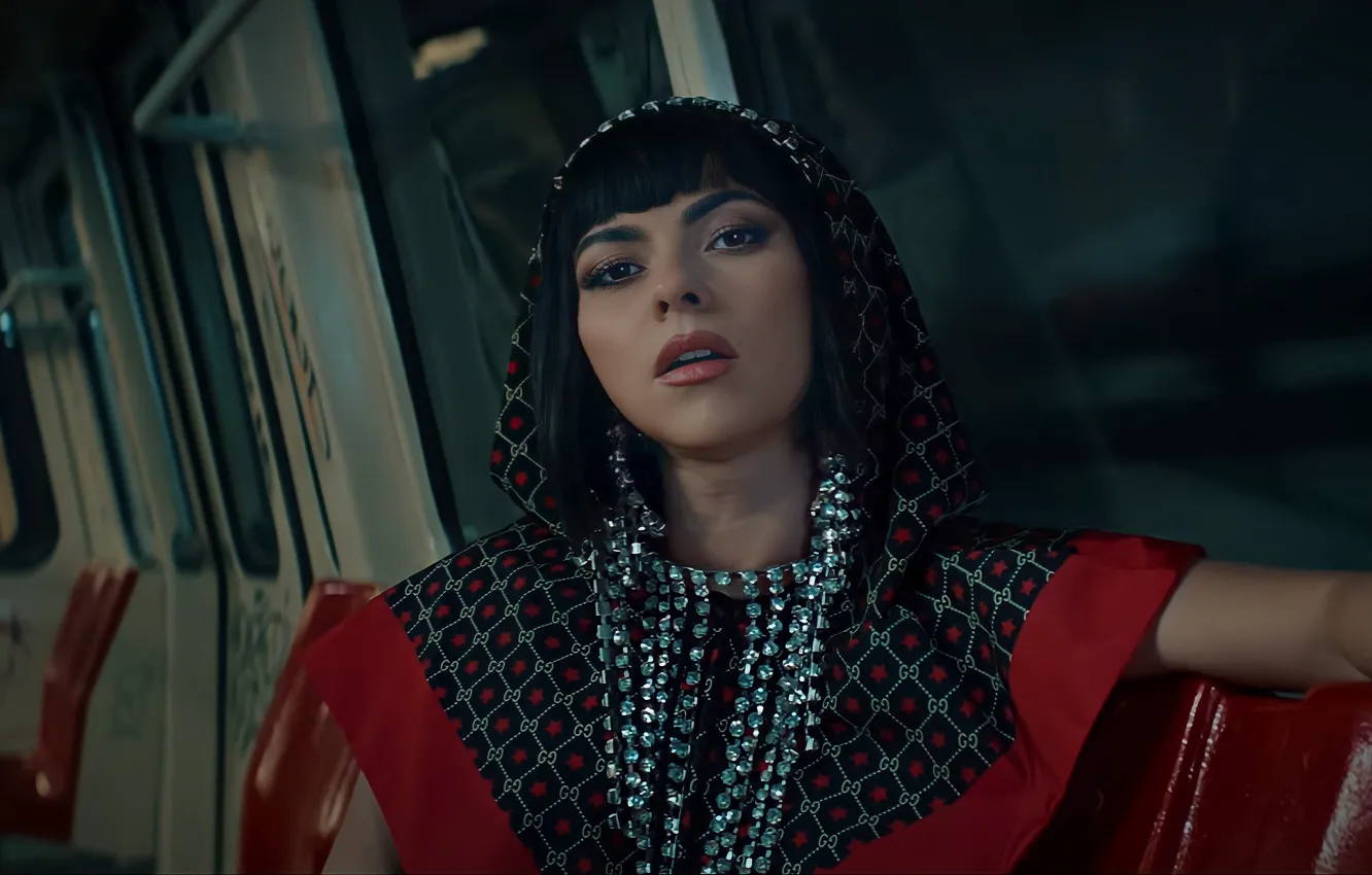 Wallpaper music, girl, model, pretty, train, singer, brunette, pose ...