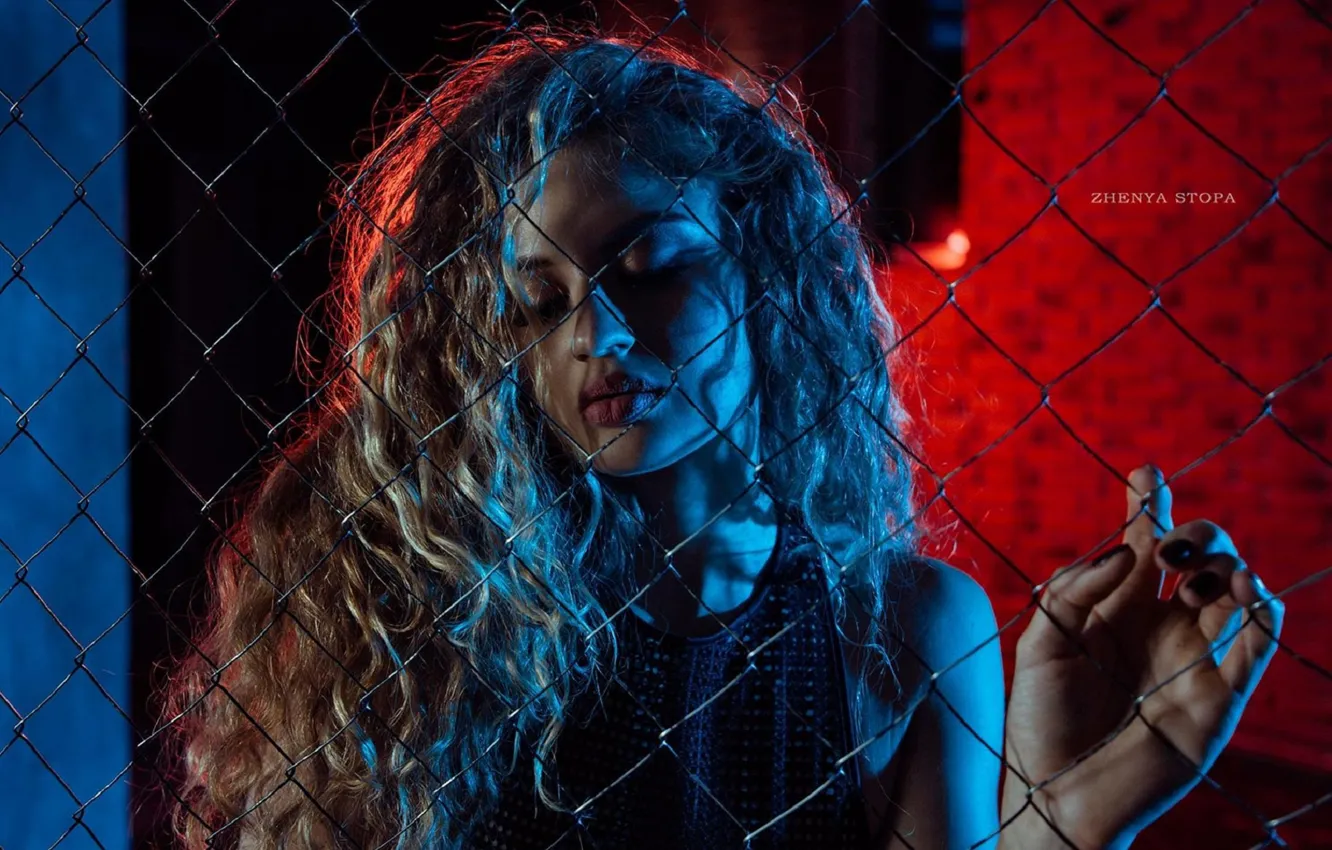 Wallpaper look, girl, light, night, pose, mesh, Zhenya Stopa for mobile ...