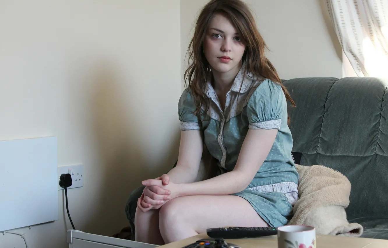 Wallpaper look, room, chair, Imogen for mobile and desktop, section ...