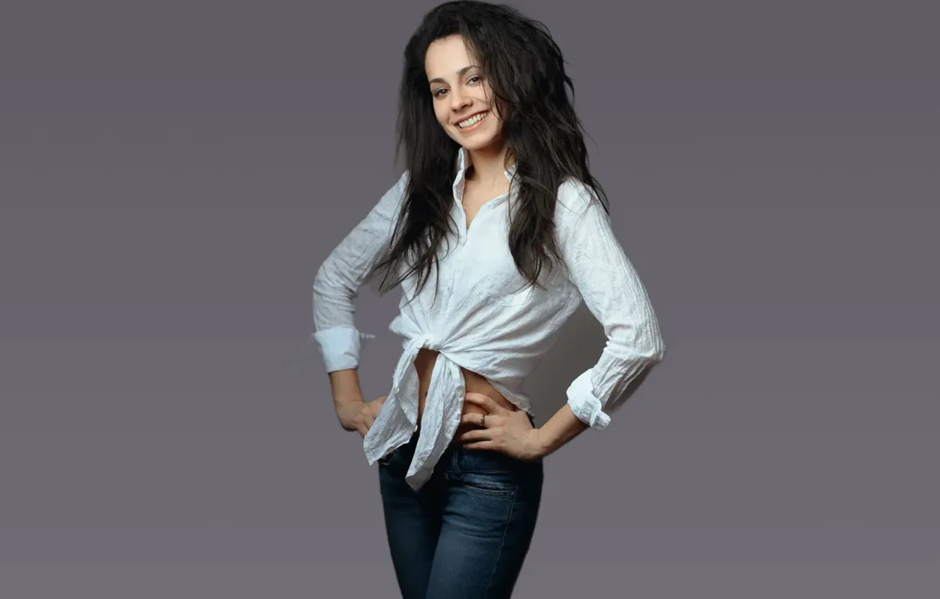 Wallpaper smile, jeans, actress, brunette, shirt, beautiful, TV ...