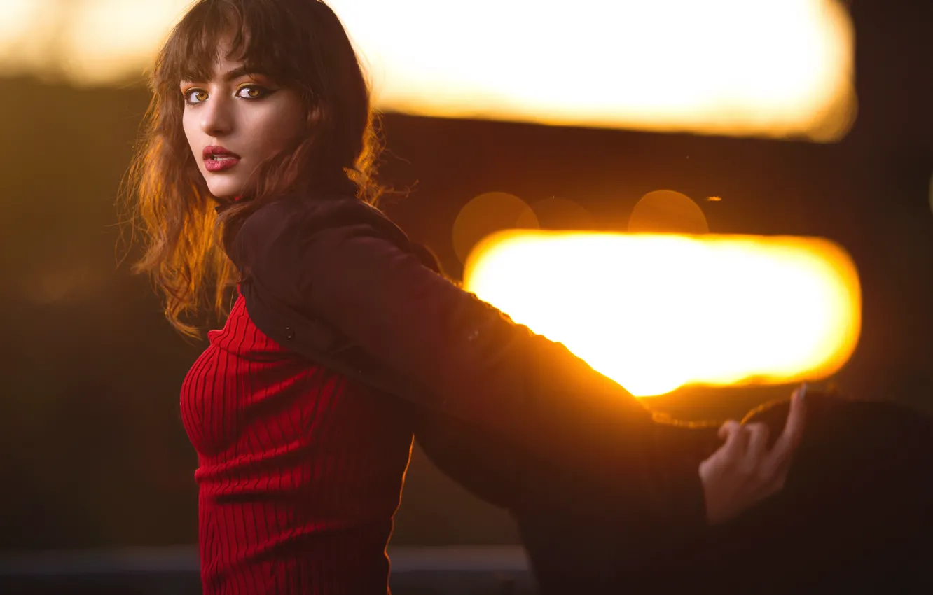 Wallpaper look, bright light, hands, makeup for mobile and desktop ...