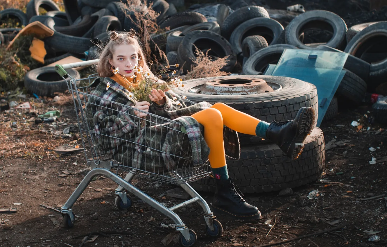 Wallpaper Girl Flowers Face Chamomile Shoes Tires Blonde Dump